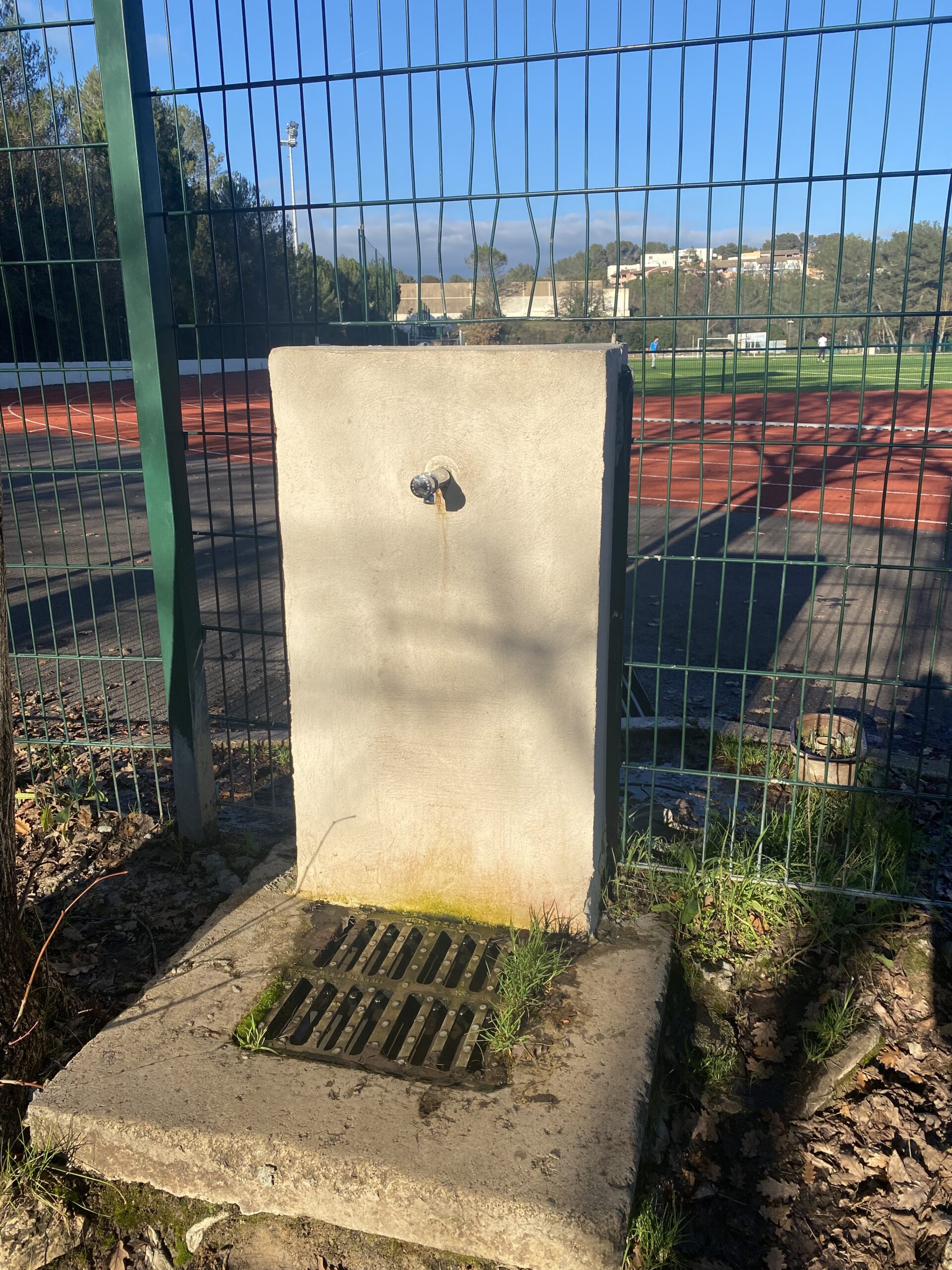 GARBEJAIRE - fontaine stade Bouillides - Ville de Valbonne Sophia Antipolis